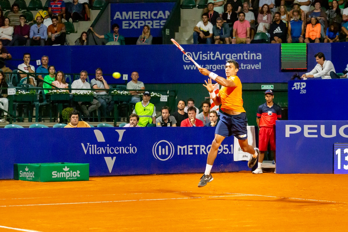 Cómo mejorar tu juego de tenis con el entrenamiento físico adecuado ...
